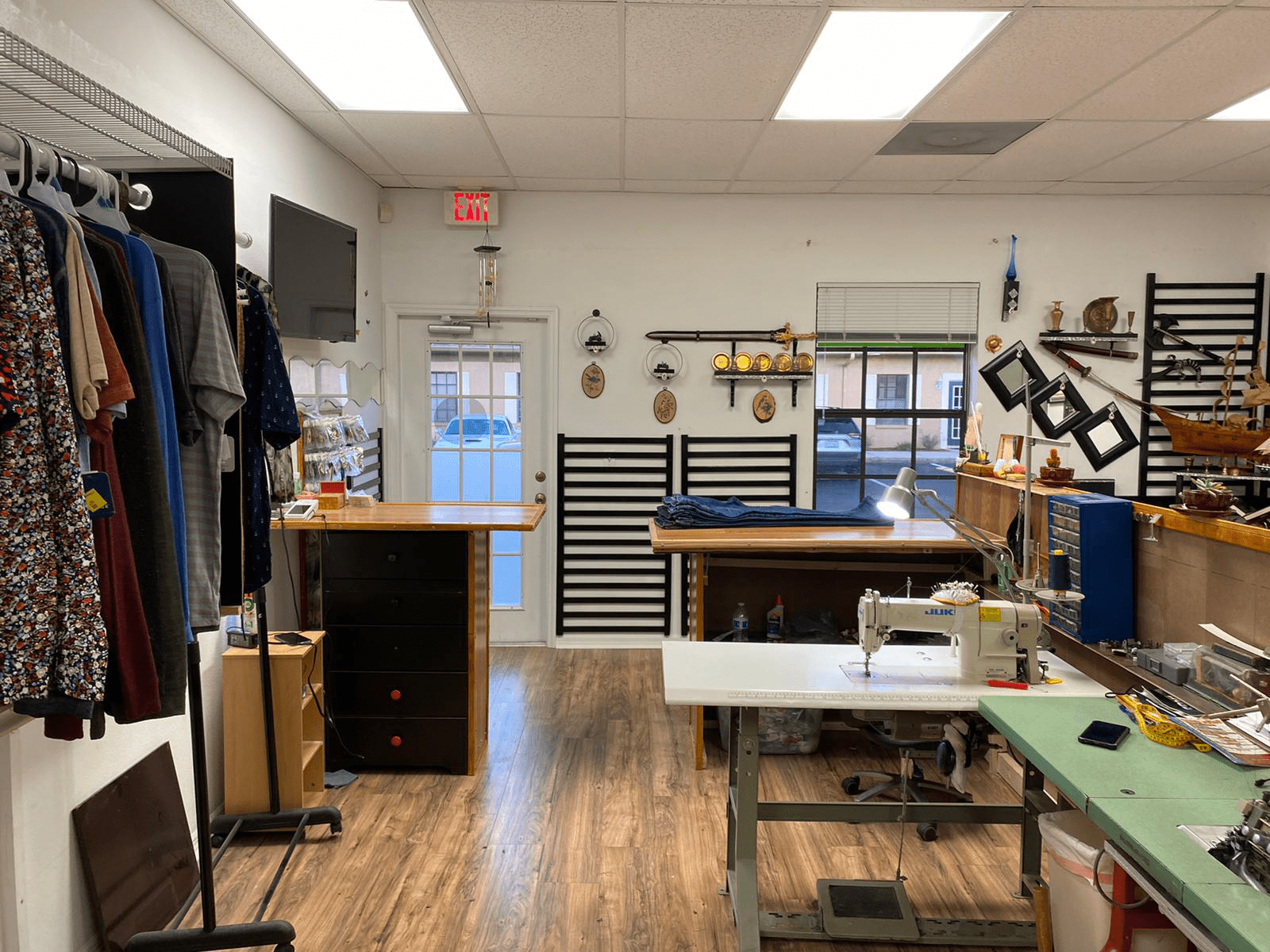 Classic Stitch Offers Purse Repairs in Tampa, FL 33647