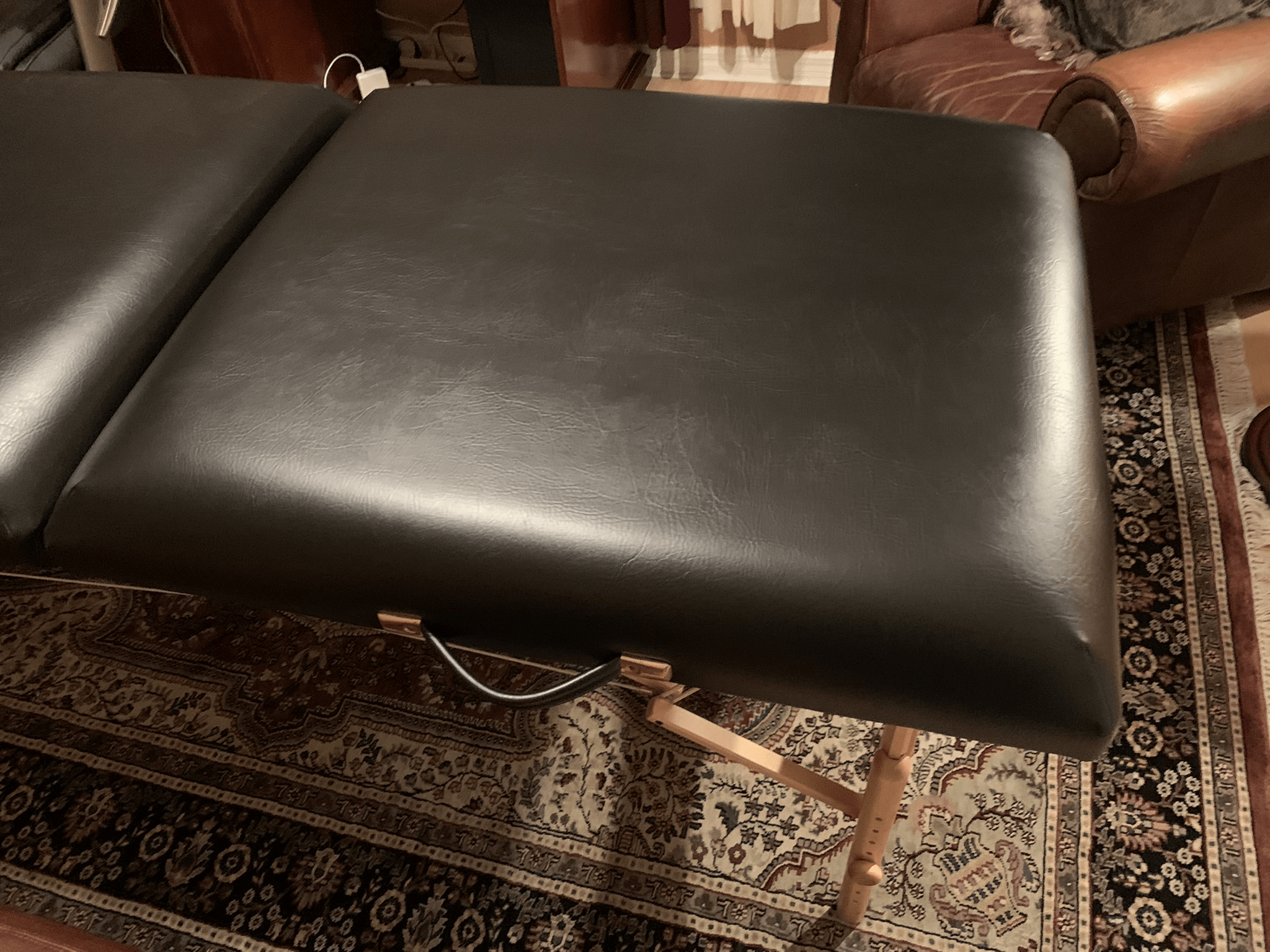 Classic Stitch Offers Purse Repairs in Tampa, FL 33647